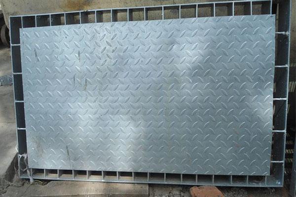 5mm 6mm Composite Galvanized Checkered Checker แผ่นโลหะสำหรับ Walkway